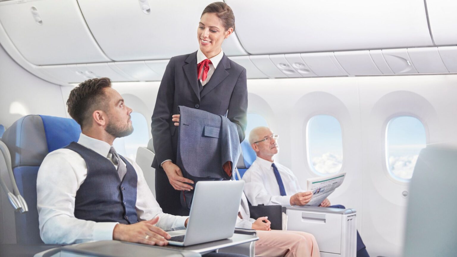 Métier d'Hôtesse l'Air : Comment le Devenir ? - Air Aviation Support